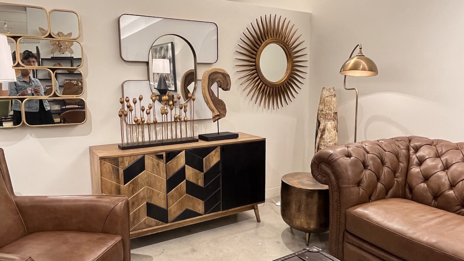 Dos and Don’ts of Decorating With Black Walls | CORT Outlet